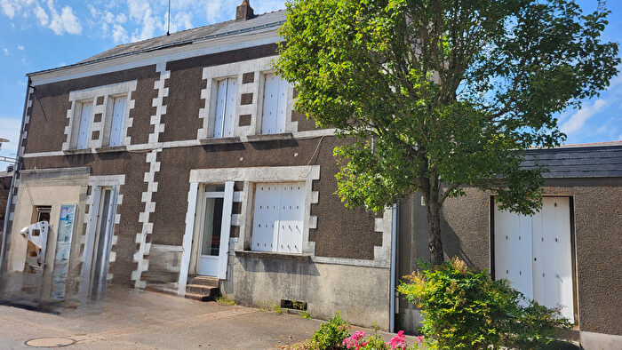 Maison à vendre - Saint-Sulpice-des-Landes - 11 pièces - 7 chambres