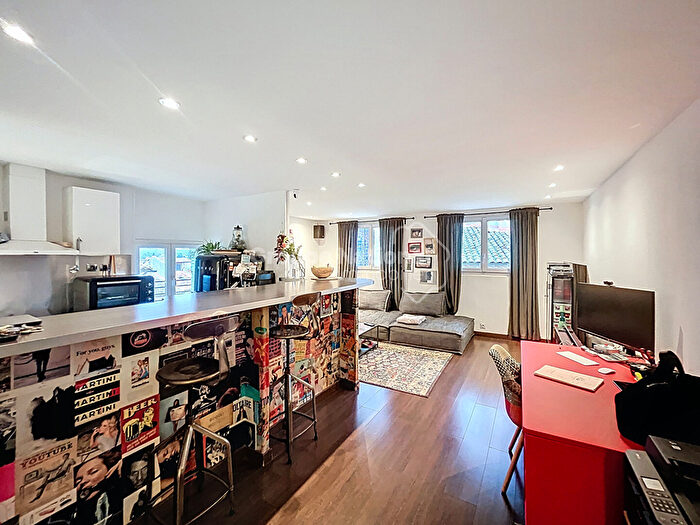 Appartement à vendre - Orange, Centre-ville - 3 pièces - 2 chambres