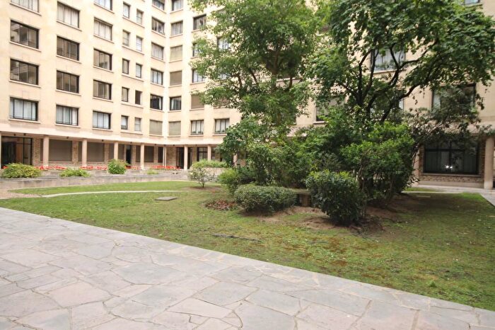 Appartement à louer - Chaillot, Paris ème arrondissement - 2 pièces - 1 chambre