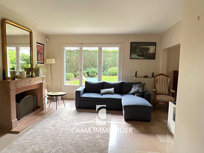 Maison 6 pièces à vendre à Buc