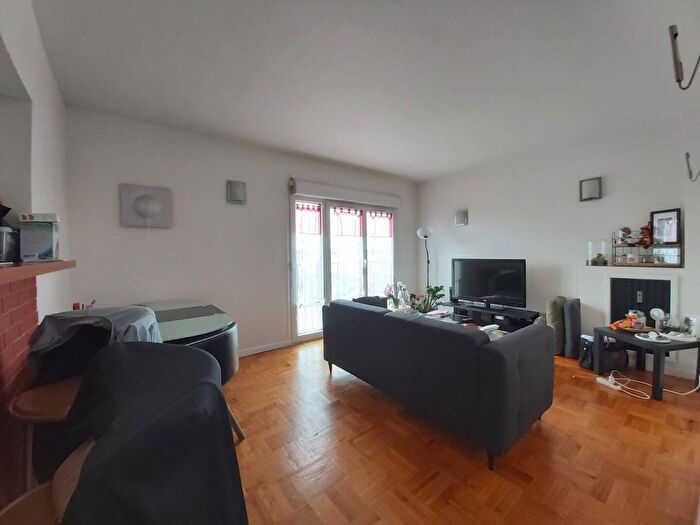 Appartement à louer - Reims - 2 pièces - 1 chambre