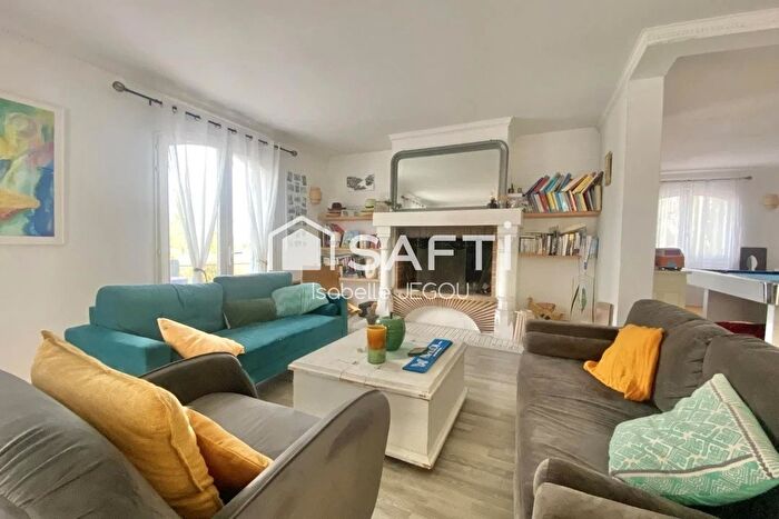 Maison à vendre - La Teste-de-Buch, Centre-ville - 9 pièces - 6 chambres