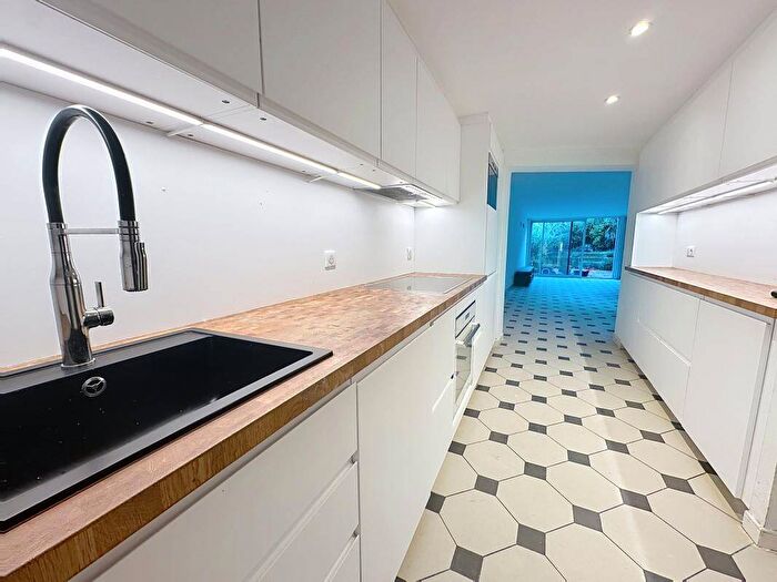 Maison à louer - Synagogue-Bonaventure, Avignon - 4 pièces - 3 chambres