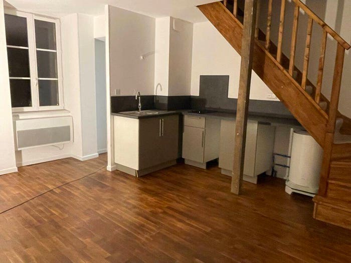 Est, Panazol : Appartement 2 pièces à louer