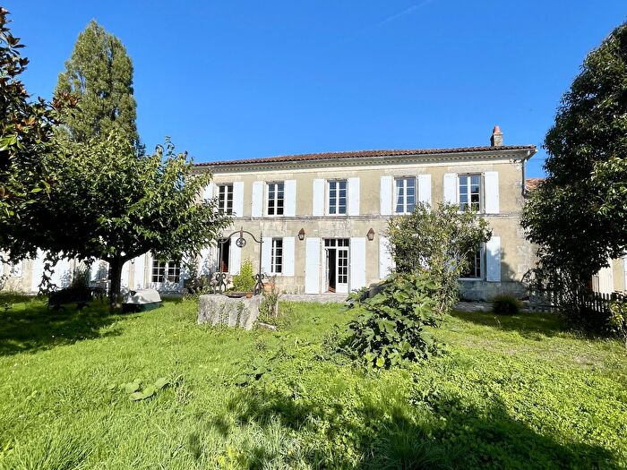 Maison à vendre - Bernay-Saint-Martin - 10 pièces - 5 chambres