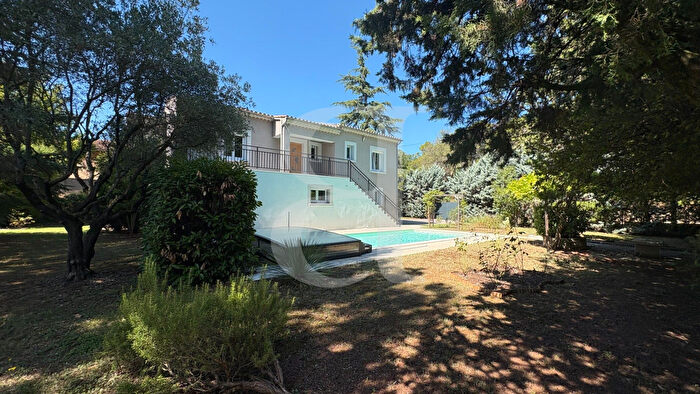 Maison à vendre - Vaison-la-Romaine - 7 pièces - 5 chambres