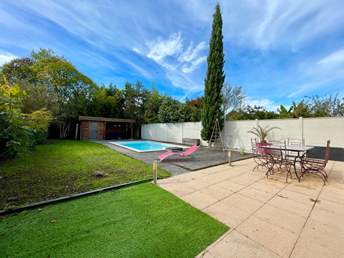 Maison à vendre - Mérignac, Arlac - 7 pièces - 4 chambres