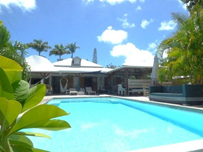 Maison 4 pièces à Saint-François, à vendre