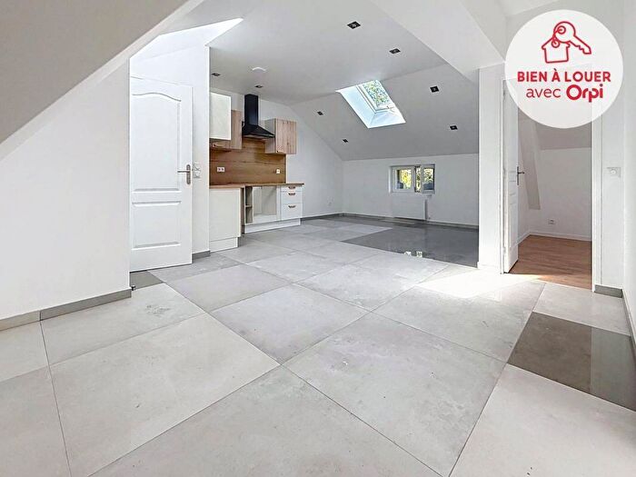 Oinville-sur-Montcient : Appartement 3 pièces à louer