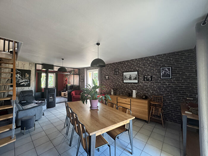 Maison à vendre - Champdôtre - 6 pièces - 5 chambres