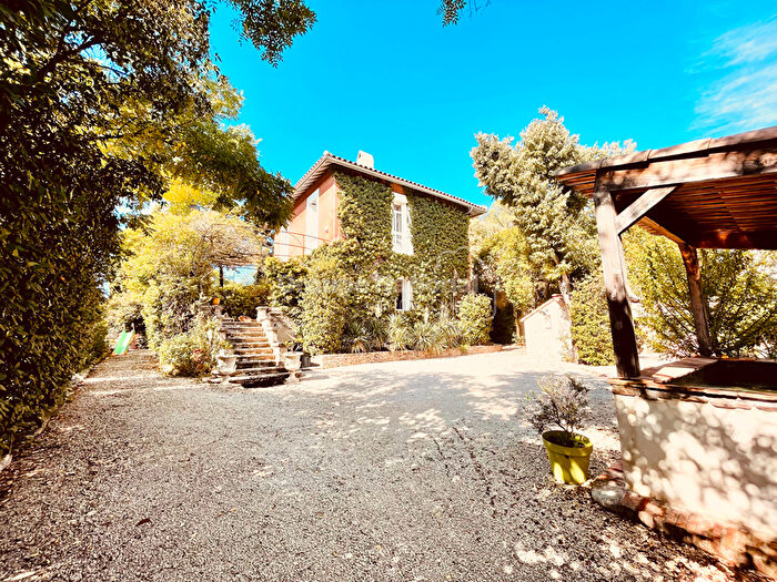 Nîmes, Camplanier, Cigale, Bois des Esprisses : Maison 5 pièces à louer