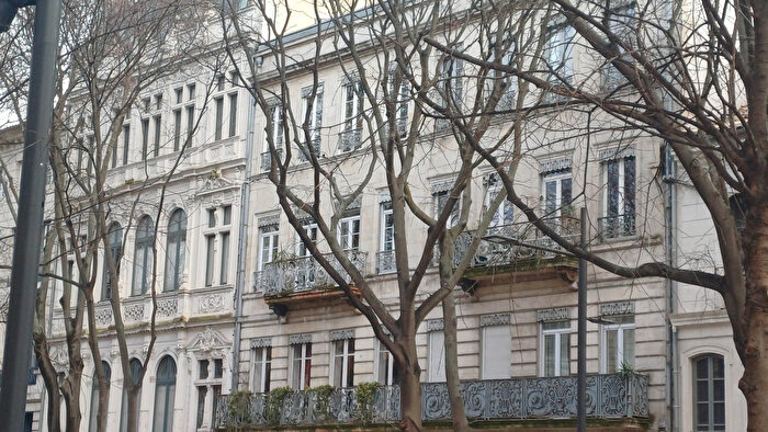 Appartement à vendre - Nîmes, Ecusson, Arènes - 4 pièces - 3 chambres