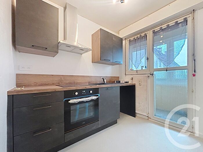 Appartement à louer - Luxeuil-les-Bains - 4 pièces - 3 chambres