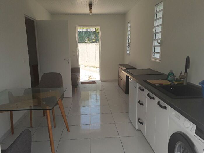 Appartement à louer - Le Gosier - 2 pièces - 1 chambre