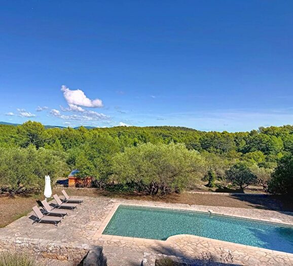 Maison à vendre - Salernes - 6 pièces - 5 chambres