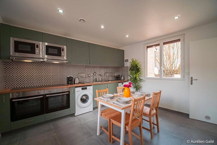 Appartement à louer - Saussaie, Chevilly-Larue - 1 pièce