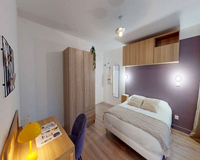 Appartement à louer - Faubourg du Temple-Hôpital Saint Louis, Paris ème arrondissement - 7 pièces - 7 chambres