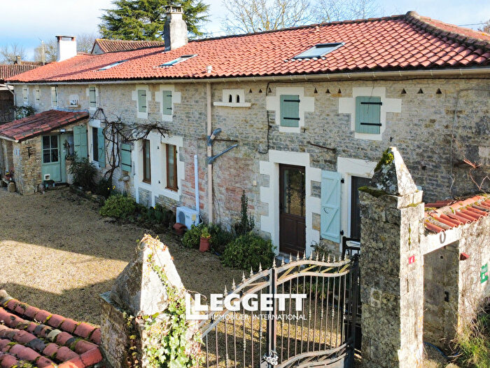 Maison à vendre - Poursac - 12 pièces - 7 chambres