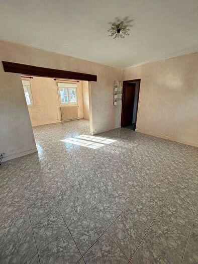 Notre Dame du Thil-Saint Lucien, Beauvais : Appartement 6 pièces à louer