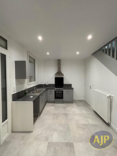 Maison à louer - Cholet, Leclerc - 4 pièces - 3 chambres