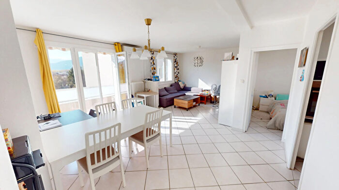 Appartement à vendre - Domène - 3 pièces - 2 chambres