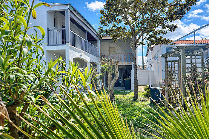 Maison 10 pièces à vendre à La Tremblade