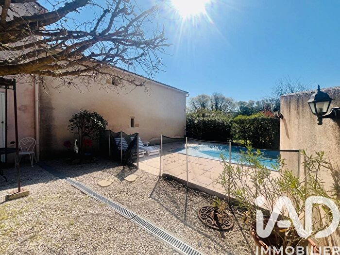 Maison 5 pièces à louer à Lourmarin