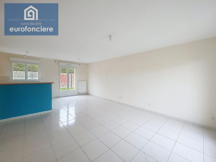 Maison à vendre - Saint-Lyé - 5 pièces - 3 chambres