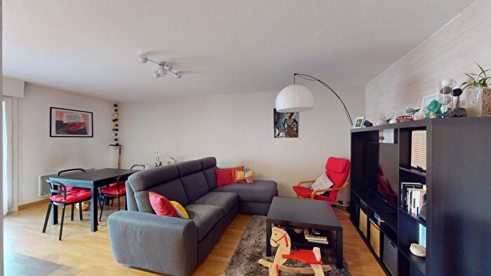 Maisons à vendre et appartements à louer - 1