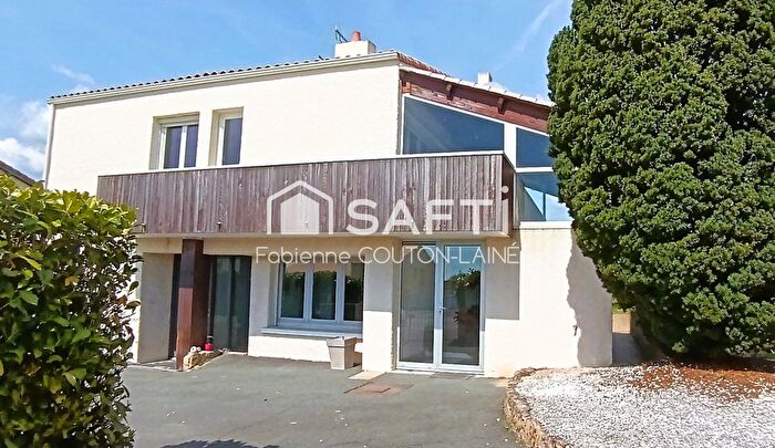 Le Poiré-sur-Vie : Maison 7 pièces à vendre