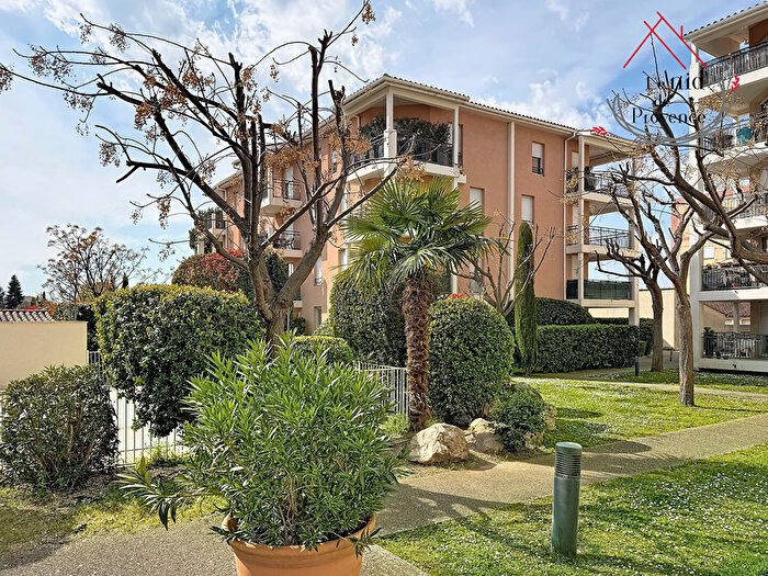 Appartement à vendre - Carpentras, Ouest - 2 pièces - 1 chambre