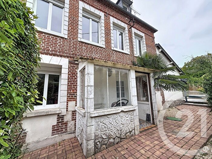 Maison 5 pièces à Fiquefleur-Équainville, à vendre
