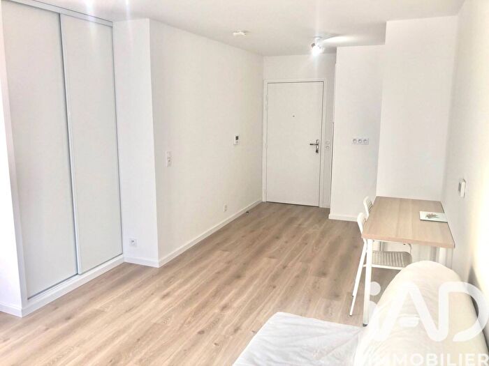 Appartement 1 pièce à Les Garennes, Guyancourt, à louer
