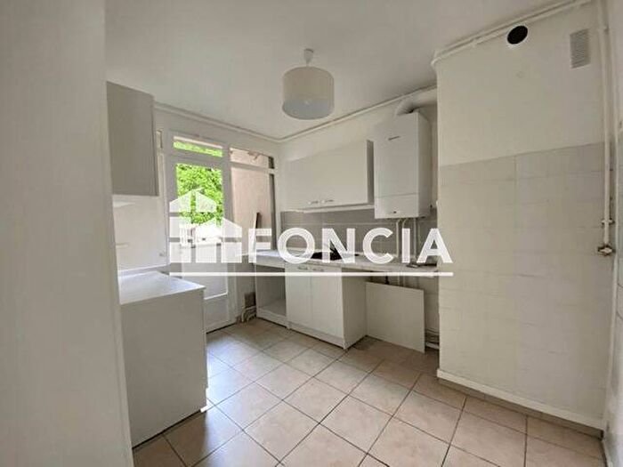 Appartement à louer - Le Val Roger-Parc de la Lande, Le Plessis-Trévise - 4 pièces - 3 chambres