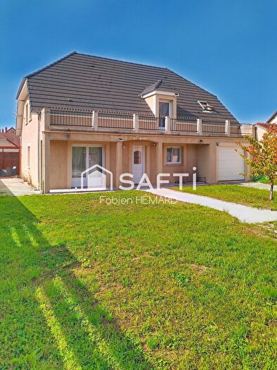 Maison à vendre - Romilly-sur-Seine, Centre-ville, Gare, Lion, Les Hauts Buissons - 6 pièces - 4 chambres