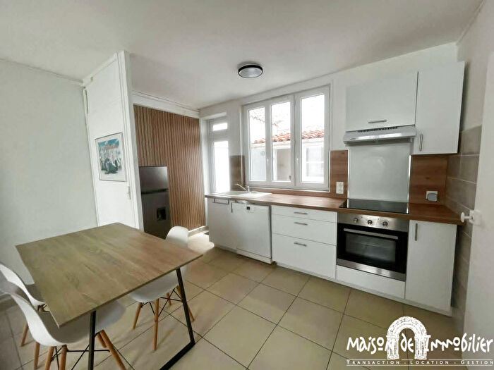 Maison 3 pièces à Cognac, Centre-ville, Gare, à louer
