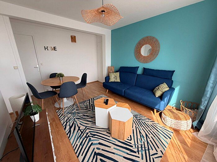 Appartement 4 pièces à Le Cotillet, Mont-Saint-Aignan, à louer