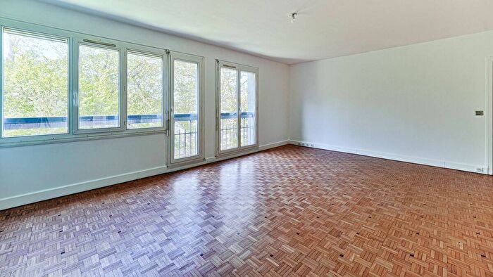 Appartement à louer - La Ronce, Ville-dAvray - 4 pièces - 3 chambres