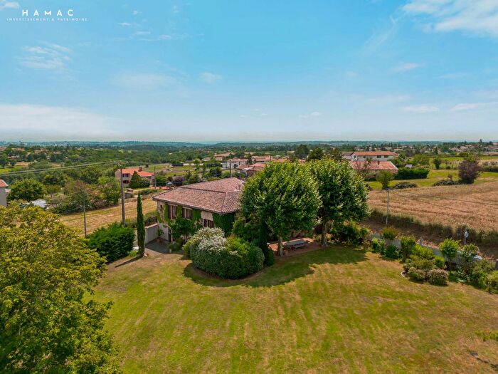 Maison à vendre - Pollionnay - 8 pièces - 4 chambres