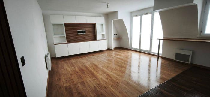Le Point du Jour-Centre Gare, Cergy : Appartement 3 pièces à louer