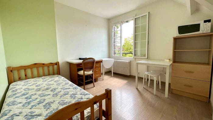 Sud Est, Olivet : Appartement 1 pièce à louer