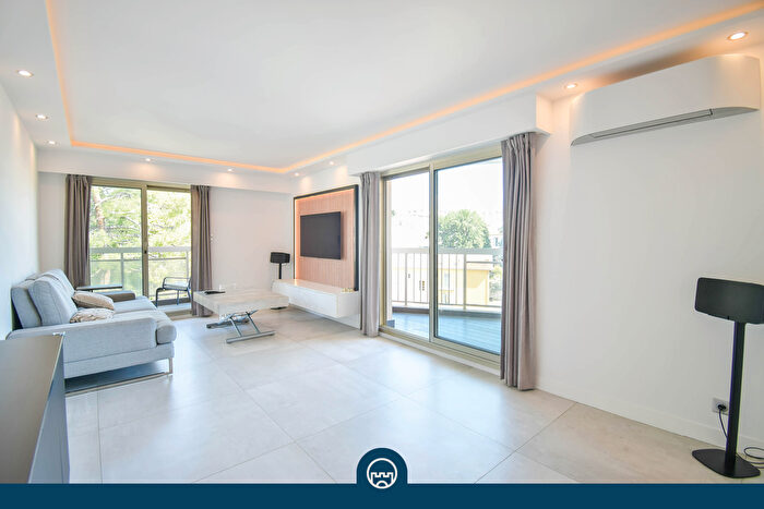 Appartement 3 pièces à Nice, Valrose, à vendre
