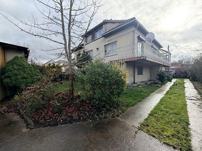 Maison à vendre - Villeparisis - 9 pièces - 6 chambres