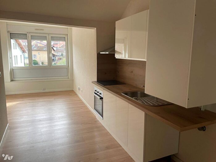 Appartement à louer - Oyonnax - 2 pièces - 1 chambre