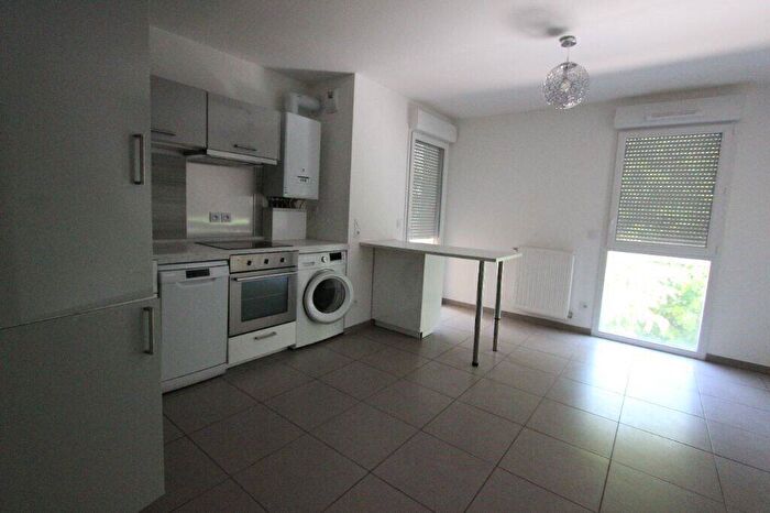 Appartement à louer - Le-Perollier, Écully - 1 pièce