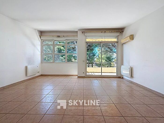 Appartement à vendre - Marseille e , Mazargues - 3 pièces - 2 chambres