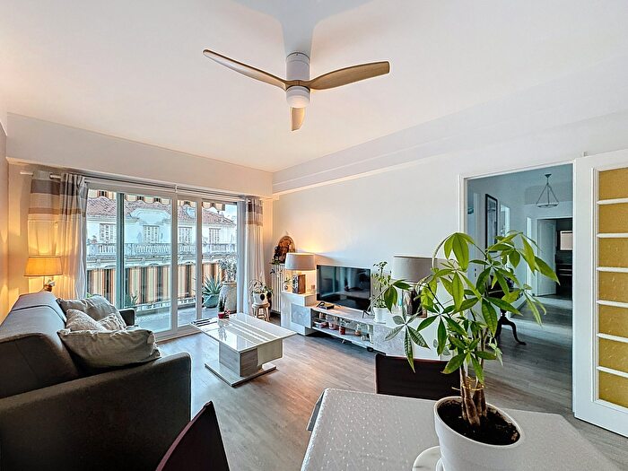 Appartement à vendre - Nice, Saint-Sylvestre - 3 pièces - 2 chambres