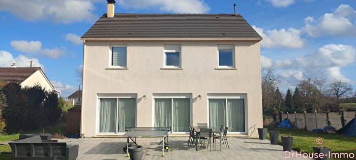 Maison à vendre - Ferrières-en-Gâtinais - 6 pièces - 4 chambres