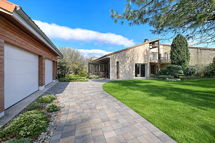 Maison à vendre - Cournon-dAuvergne, Loubatières, Palavézy, La Ribeyre - 11 pièces - 9 chambres