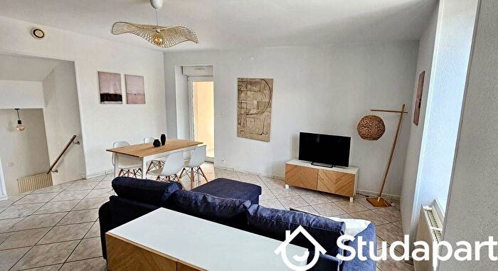 Appartement à louer - Échenoz-la-Méline - 1 pièce - 3 chambres